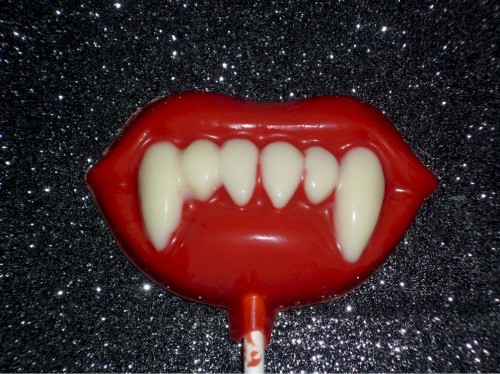 Twilight Inspired Gothic Chocolates Black Rose And Vampire Lollipops on ...